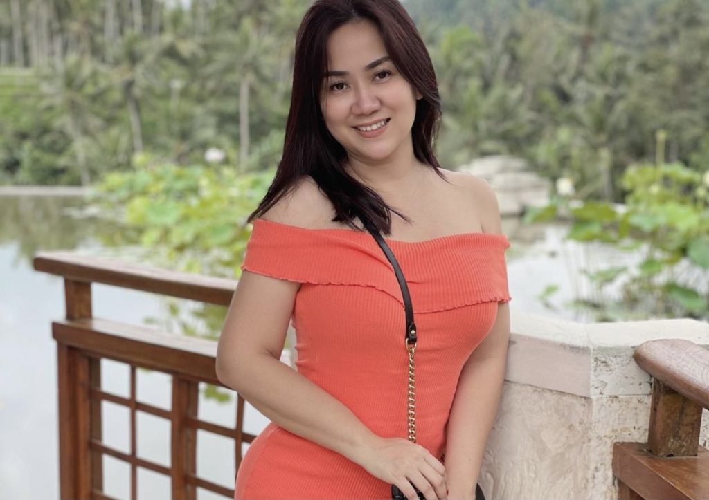 Tante Erni Kini Tampil Apa Adanya Begini Reaksi Para Netizen Id